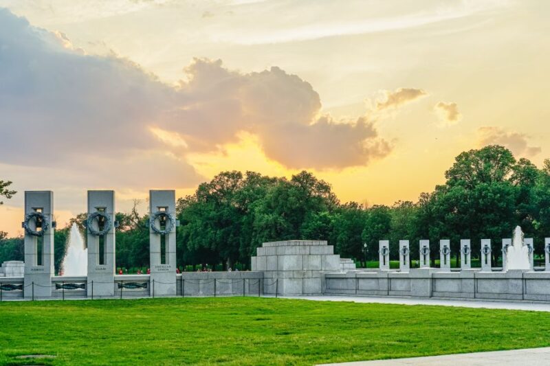 Washington DC: National Mall Night Bus Tour - The Value of Guided Night Tours
