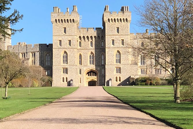 Windsor Castle and Hampton Court Private Car Tour - Tour Logistics