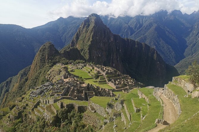 2-Day Tour in Sacred Valley and Machu Picchu From Cusco - Meeting and Pickup