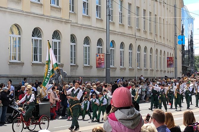 2-Hour Guided Walking Tour of Tallinn - Pricing and Booking Information