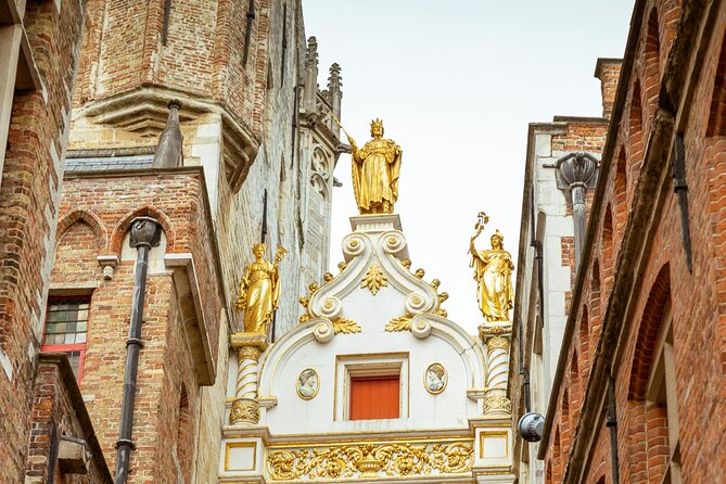2-Hour Historical Walking Tour in Bruges With Praline Included - Accessibility and Health Considerations