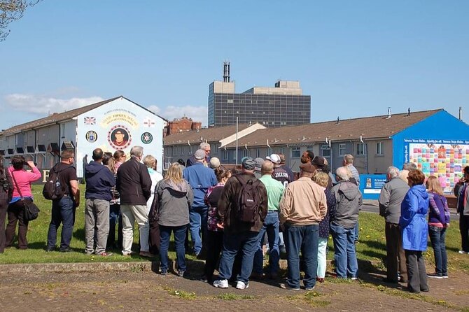 2hours Republican & Loyalist Mural Black Taxi Tour From Belfast - Traveler Reviews and Ratings