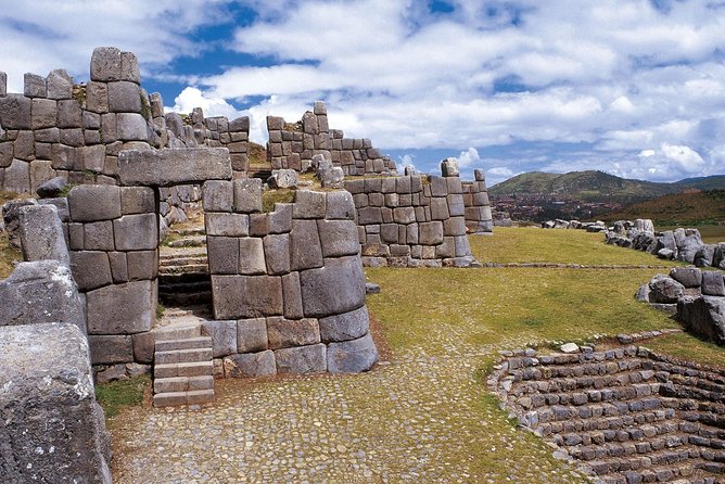 7-Days :Cusco|| Sacred Valley|| Machupichu|| Rainbow Mountain|| Humantay Lake|| - Sacred Valley Exploration