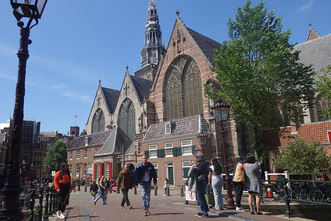 Anne Frank and Amsterdam Jewish History Walking Tour - Tour Experience and Group Size