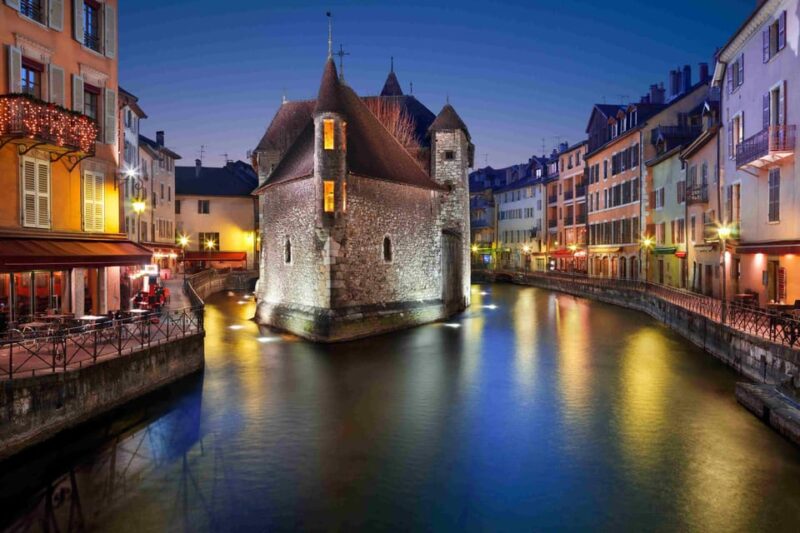 Annecy: Electric Mountain Bike Ride & Shopping at Courier - Guided by English or French Instructors