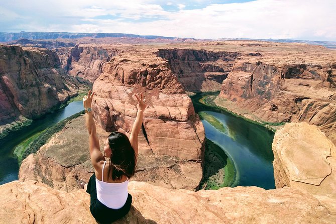 Antelope Canyon & Horseshoe Bend From Vegas, Lunch, Free Wifi - Hiking at Horseshoe Bend