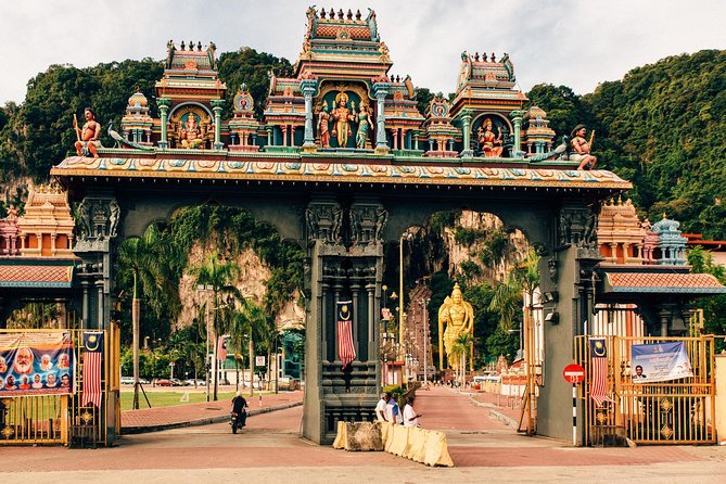 Batu Caves Private Tour with Pick-up from Kuala Lumpur - The Value of a Private Guide and Transportation