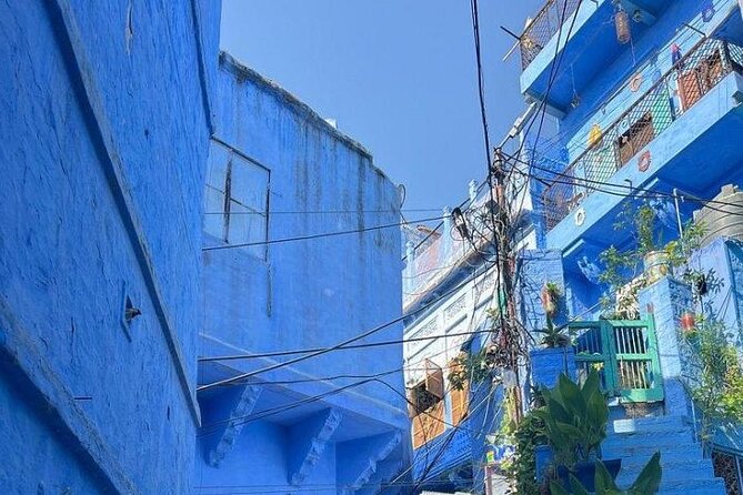 Blue City Heritage Private Walking Tour With Pickup and Drop-Off - Transportation and Logistics