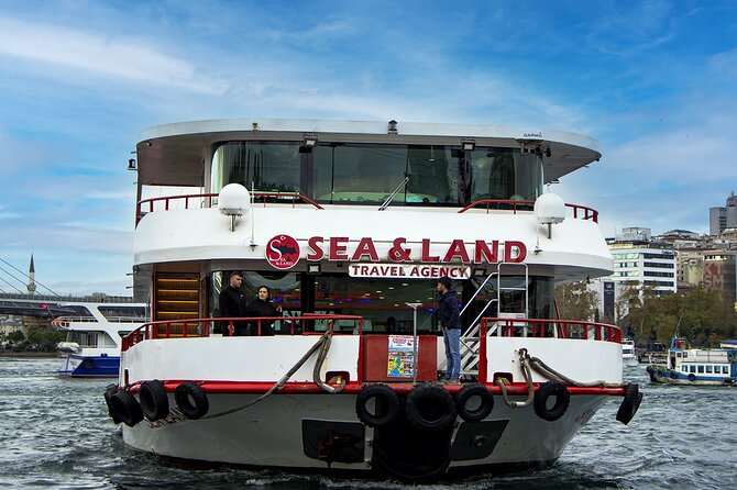 Bosphorus Cruise Boat Tour In Istanbul LIVE Guide - Tour Guides Role and Insights