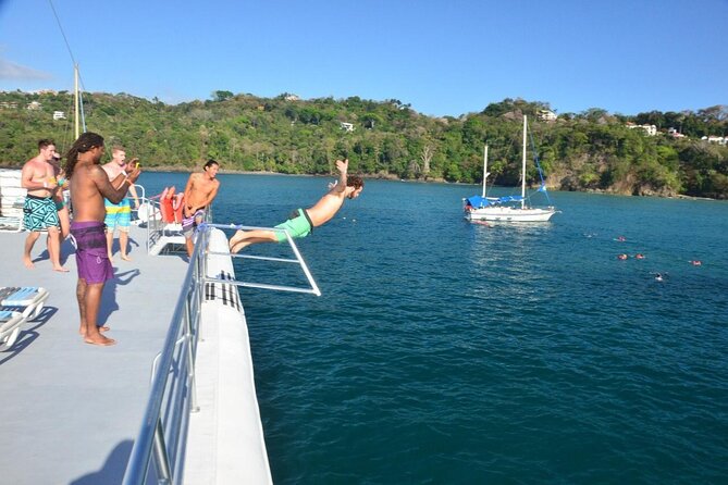 Catamaran Ocean King Manuel Antonio - Transportation and Logistics