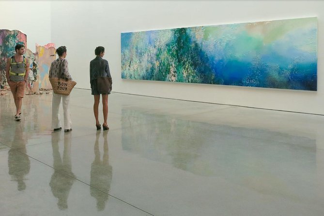 Chelsea Contemporary Art Tour with NYC Professional Art Critic - The Sum Up