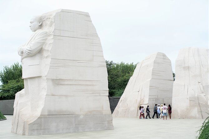 Cherry Blossoms and Monuments Tour with Optional Entry Tickets - Frequently Asked Questions