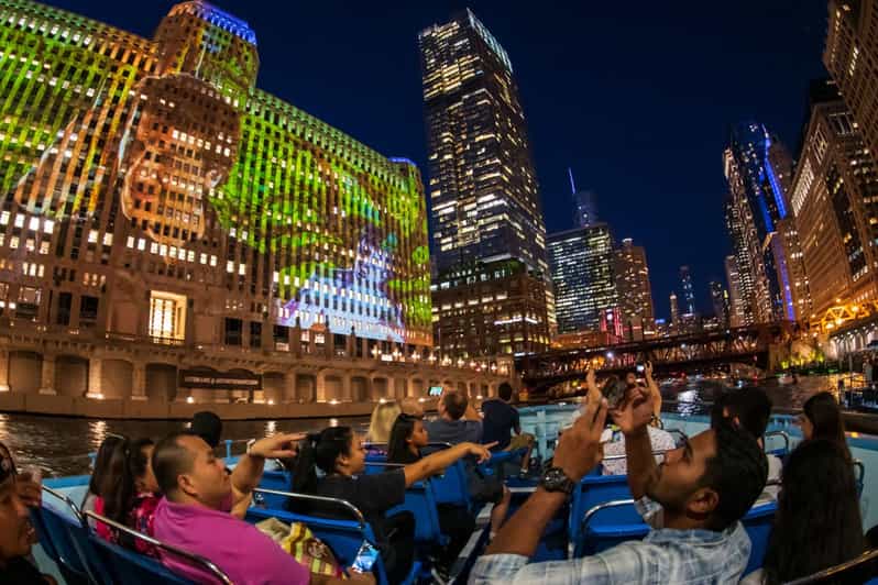 Chicago: Historic Gangsters & Ghosts Night Cruise - Who Will Love This Tour?