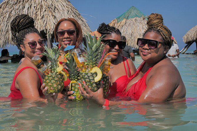 Cholón Island With Music Lunch and Drinks - Accessibility and Restrictions