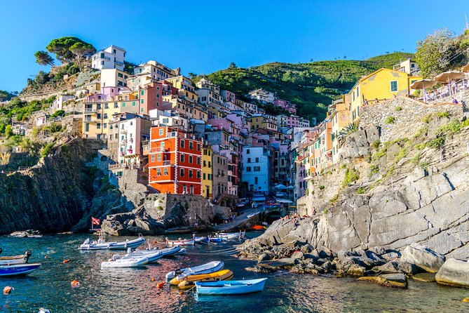 Cinque Terre Tour With Limoncino Tasting From La Spezia Train Station - Visiting Cinque Terre on a Weekday