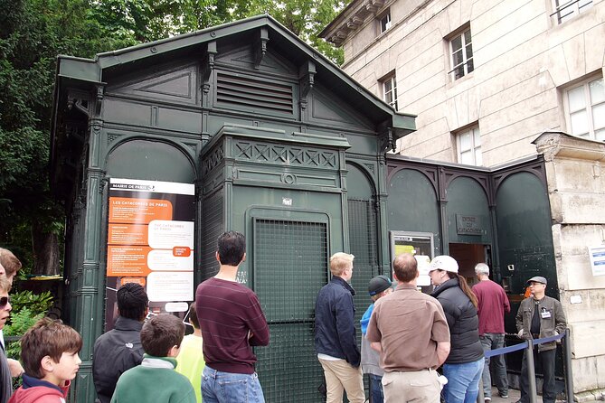 City Highlights Tour + Entry Tickets for the Paris Catacombs - Catacombs Exploration