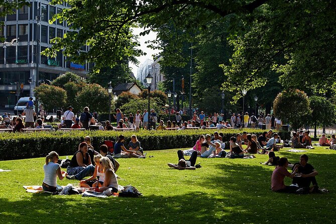 CITY Tour With Food Tasting in Helsinki - Tour Experience