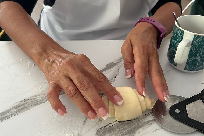 Croissants and Chocolate Croissants With a Pastry Chef in Paris - Participant Experiences and Highlights