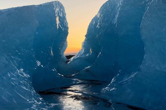 Crystal Blue Ice Cave Adventure - Essential Tips for Photographers in Ice Caves