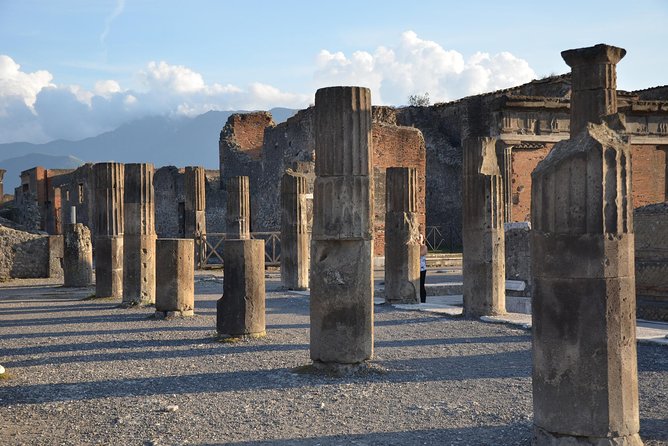 Day Trip to Pompeii, Positano and Amalfi Coast- Semi Private Tour - Admiring Positano