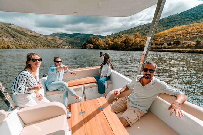 Douro Valley: 1h Solar Boat Experience - Two Wine Tasting - Addressing Customer Concerns and Improving Communication
