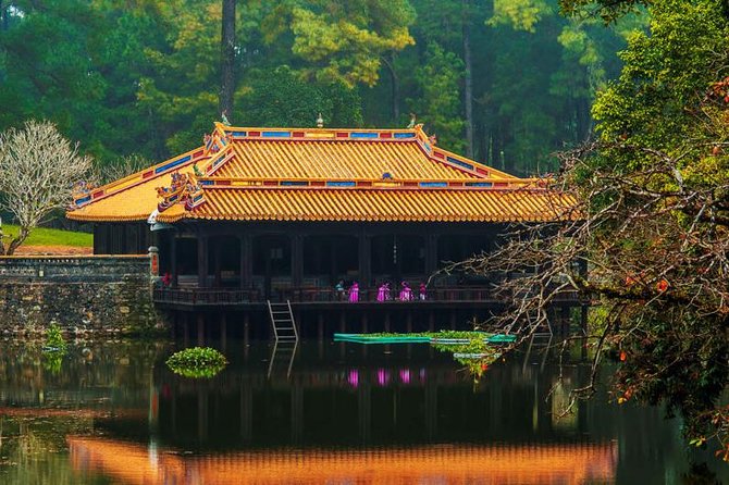 Explore Hues 3 Royal Tombs & Iconic Pagoda with an (ES) driver. - Authenticity and the Cultural Experience