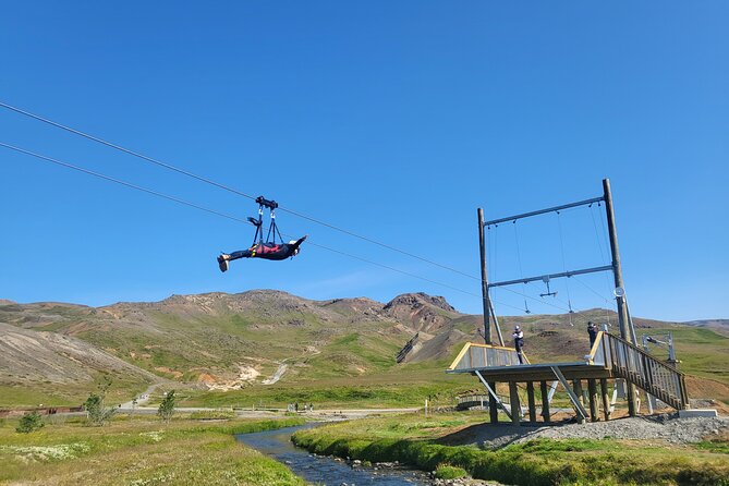 Fast as Falcon Superman Ride - Thrilling Speeds and Stunning Scenery