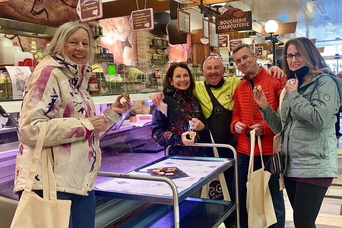 Food tour with EAT and CHILL TOUR Geneva & Lausanne - The Social Aspect and Group Size