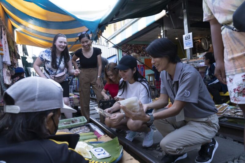 From Bangkok: Railway & Damnoen Saduak Floating Market Tour - What’s the Experience Like in Practice?
