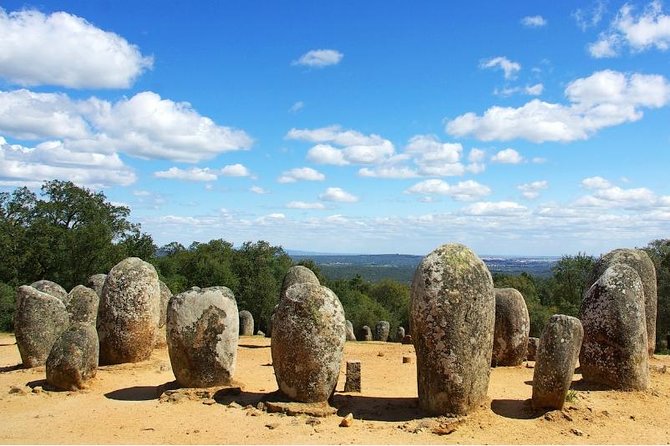 From Lisbon to Alentejo: Évora and Megaliths Full-Day Tour - Exploring Évora