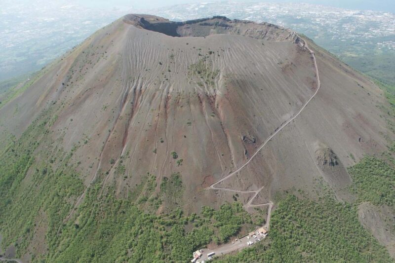 From Naples: Pompeii and Vesuvius Full-Day Tour With Lunch - Pompeii Archaeological Site