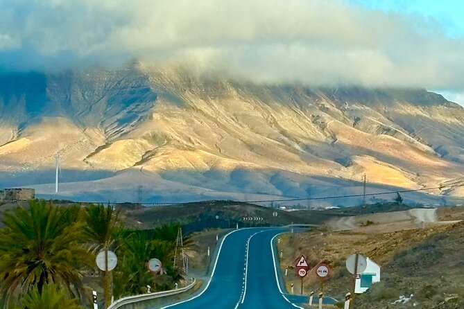 Fuerteventura: 3 Trips in 1 Big Tour. ALL the Hotspots in 1 Day ! - Kenzo, the Furry Tour Companion