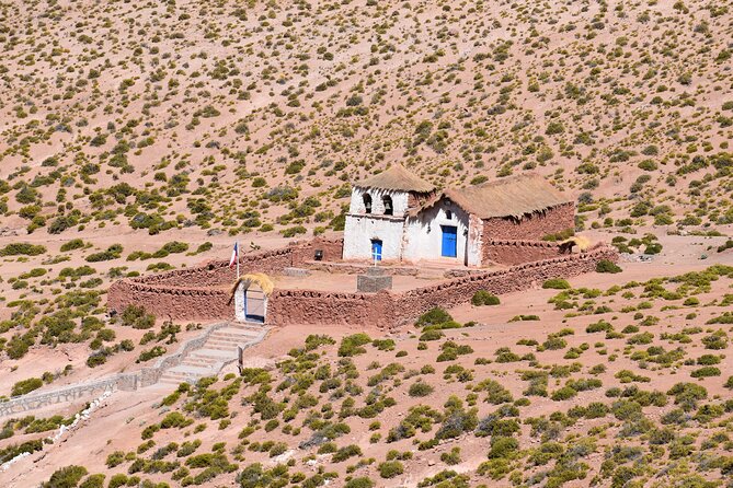 Full Day Tour to Geyser Del Tatio, Vado Putana and Machuca - Exploring Vado Putana
