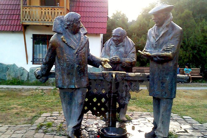 Group Tour: Dilijan, Lake Parz, Makaravank Monastery, Winery - Visiting the Makaravank Monastery