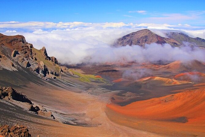 Haleakala Classic Vehicle Sunrise Tour With Breakfast - Pickup and Meeting Details