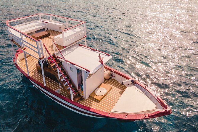 Half Day Boat Tour on the Syracuse Coast With Lunch - On-Board Activities and Experiences