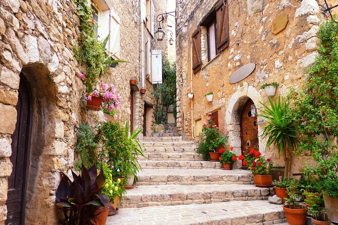 Half Day Shared Tour in Eze, Monaco and Monte Carlo - Discovering the Principality of Monaco