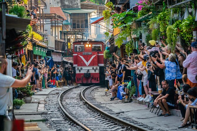 Hanoi Jeep After Dark Foodie Tour and Train Street Experience - A Food Lover’s Dream