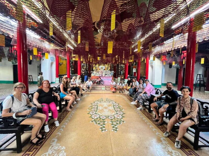 Hoi An Ancient Town: Boat Ride, Lanterns & Local Food Tour - The Experience in Detail