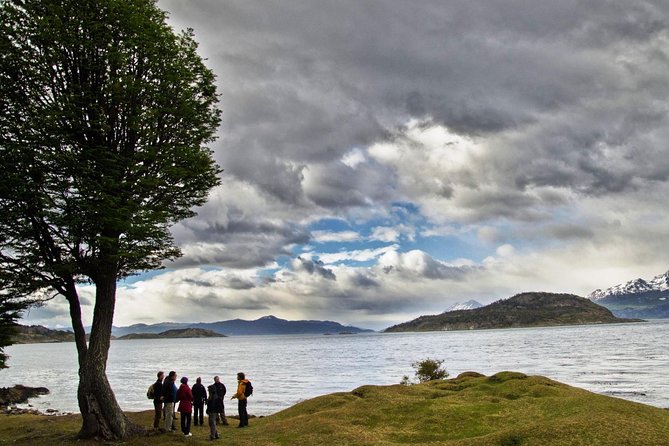 Lakes off Road - Visiting Scenic Viewpoints