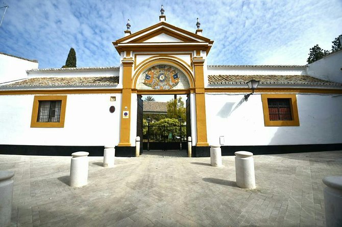 "Las Dueñas" Palace ticket + Audioguide - The Sum Up