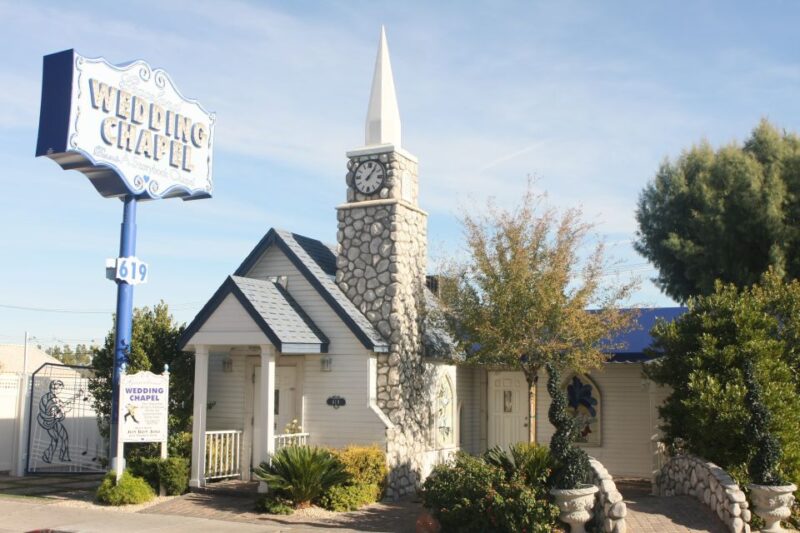 Las Vegas: Wedding or Vow Renewal at Graceland Chapel - Practical Tips for Your Wedding Day