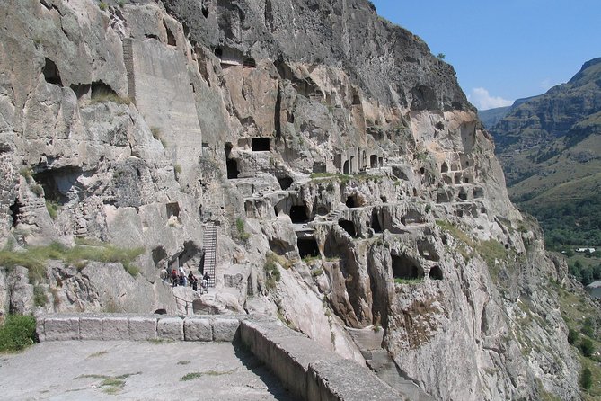 LEGENDARY PLACES OF GEORGIA: VARDZIA, BORJOMI, RABAT.( Group Tour) - Uncovering Rabati: The Historic Fortress