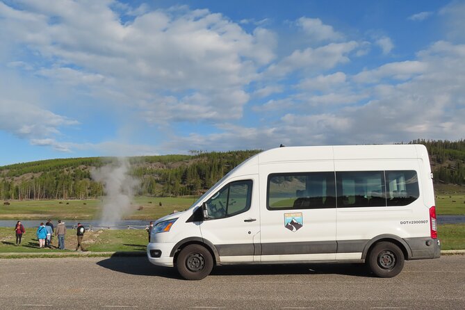 Lower Loop Van Tour from West Yellowstone: Grand Prismatic and Old Faithful - Who Should Consider This Tour?