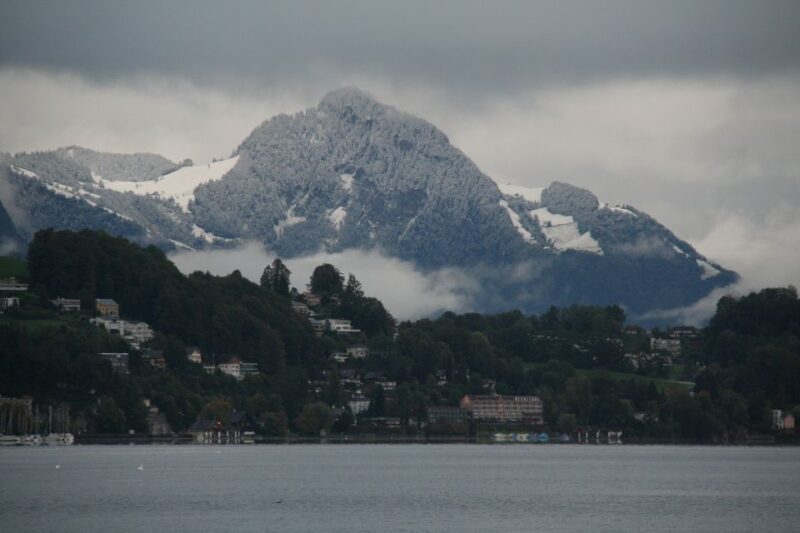 Lucerne: Private Walking Tour With a Local Guide - Traversing the Musegg Wall