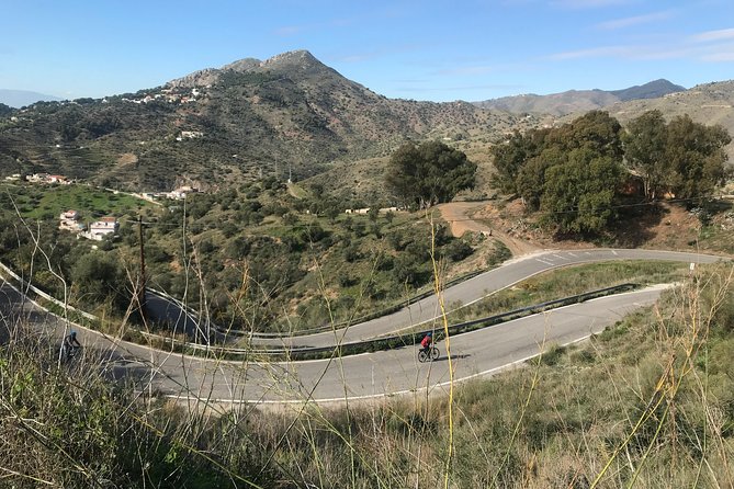Malaga Highest Peak E-Bike Tour: White Village Olias and El Palo - Exploring El Palo: A Charming Fishing Village