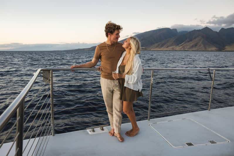 Maui: Luxury Catamaran Alii Kai Royal Sunset Dinner Cruise - The Sunset and Scenic Views