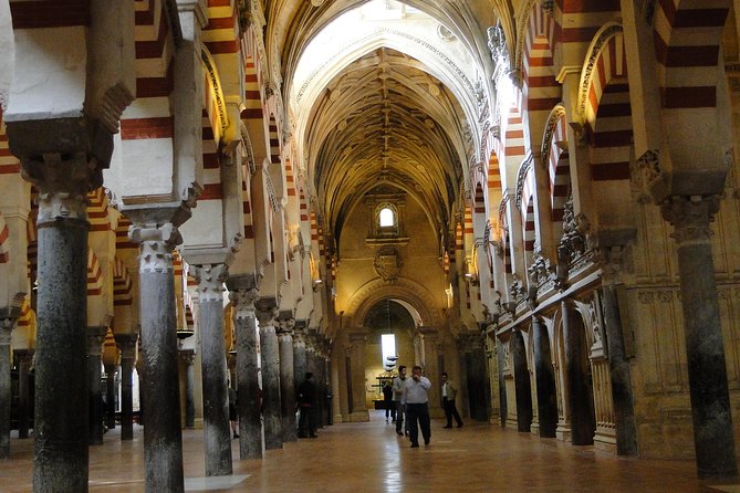 Mosque-Cathedral, Alcazar & Synagogue With Skip the Line Tickets - Visiting the Enchanting Jewish Synagogue