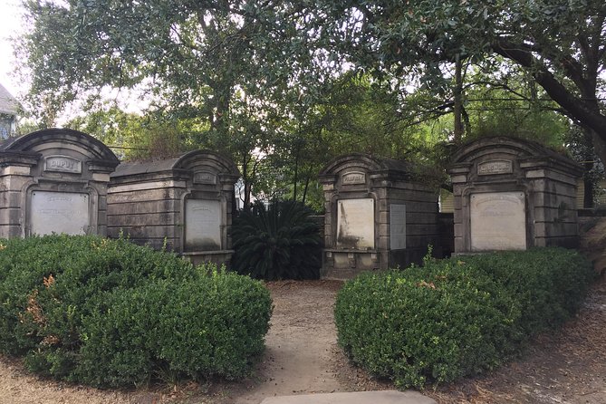 New Orleans Small-Group Garden District Walking Tour - What Travelers Say: Authentic Experiences & Mixed Feedback
