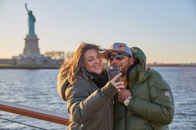 New York City: Champagne and Cheese Pairing Cruise - The Tasting Experience: Champagne and Artisanal Cheeses